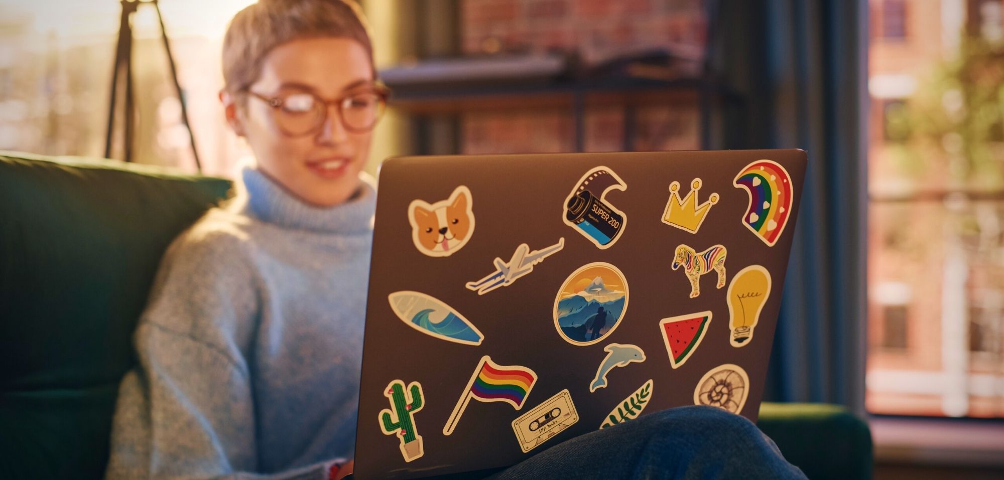 Sticker auf dem Macbook: Warum das keine gute Idee ist - Futurezone Sticker auf dem Macbook: Warum das keine gute Idee ist - Futurezone